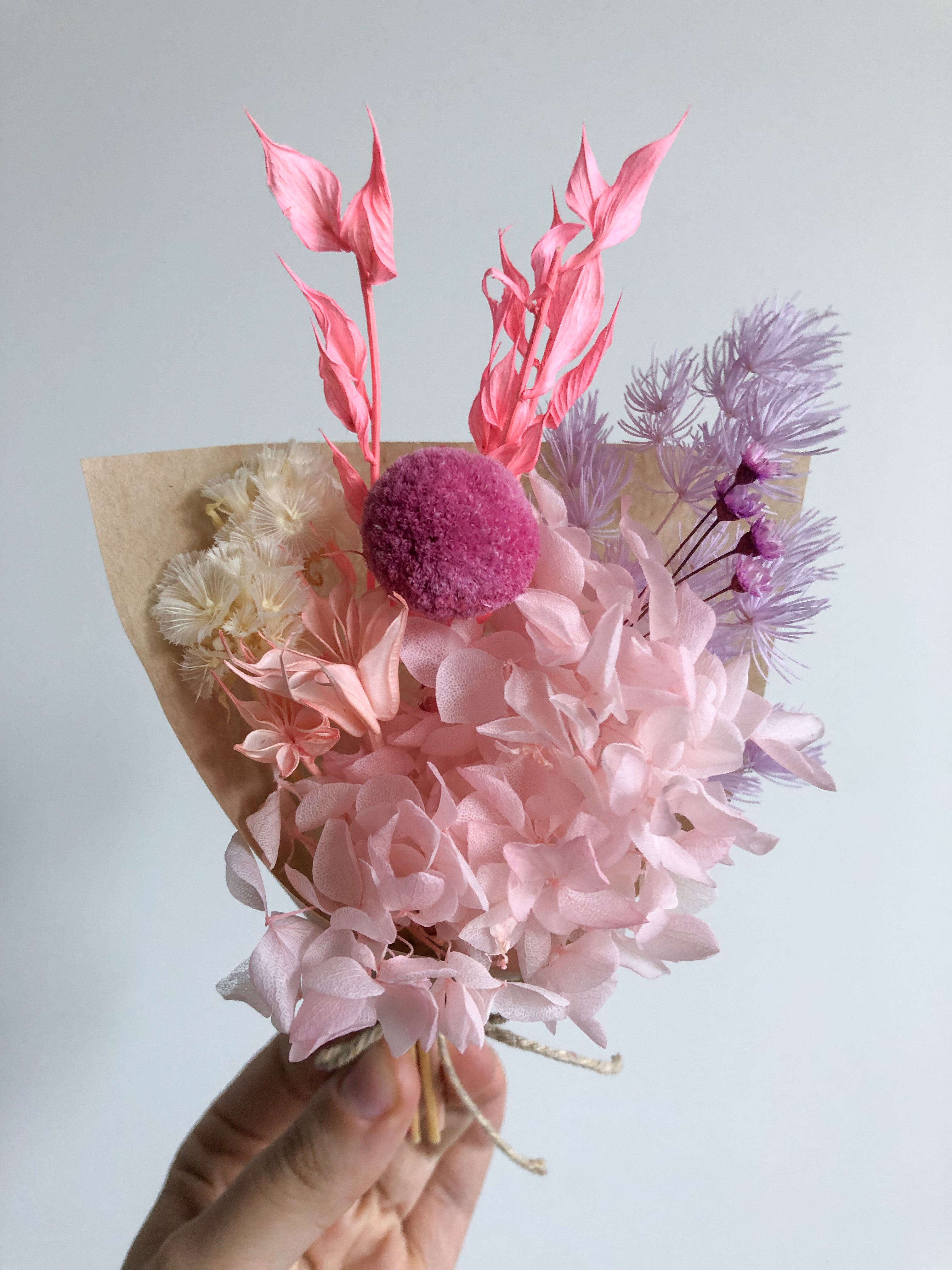 Mini dried posy bouquets – Bitter Banksia